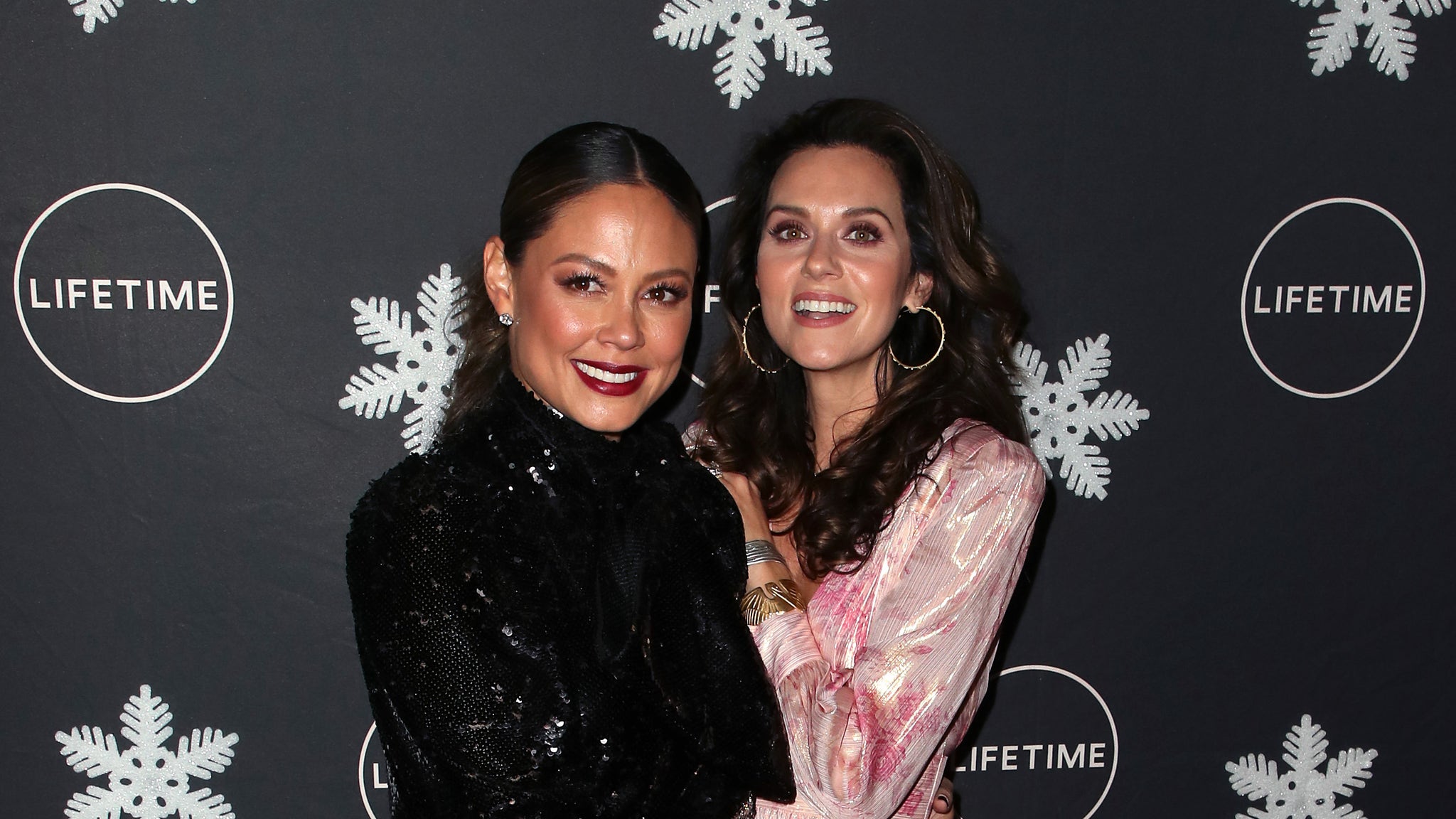 Lifetime Stars Get in the Holiday Spirit with 'It's a Wonderful ...