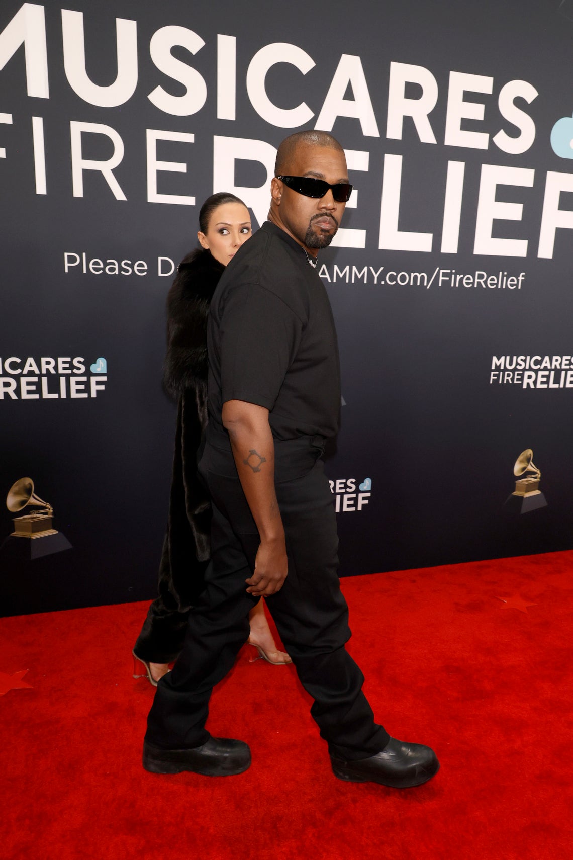 See Bianca Censori's NSFW Grammys Look from Every Angle