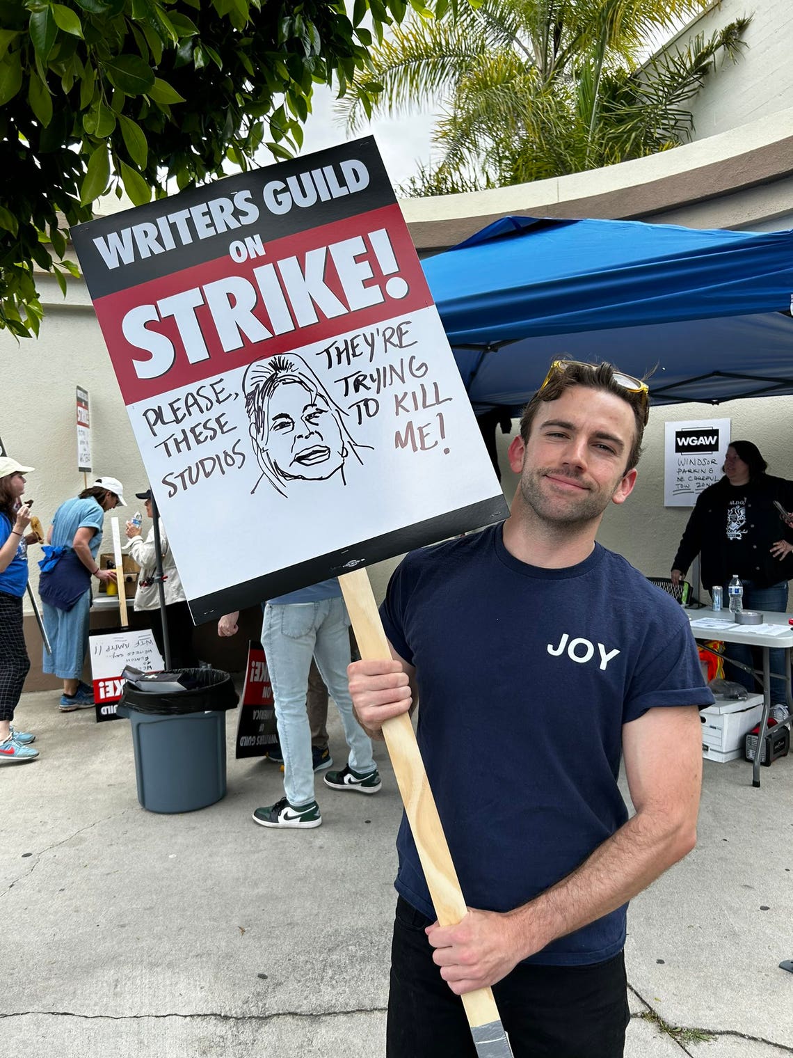 All the Most Hilarious Signs from the 2023 Writers’ Strike