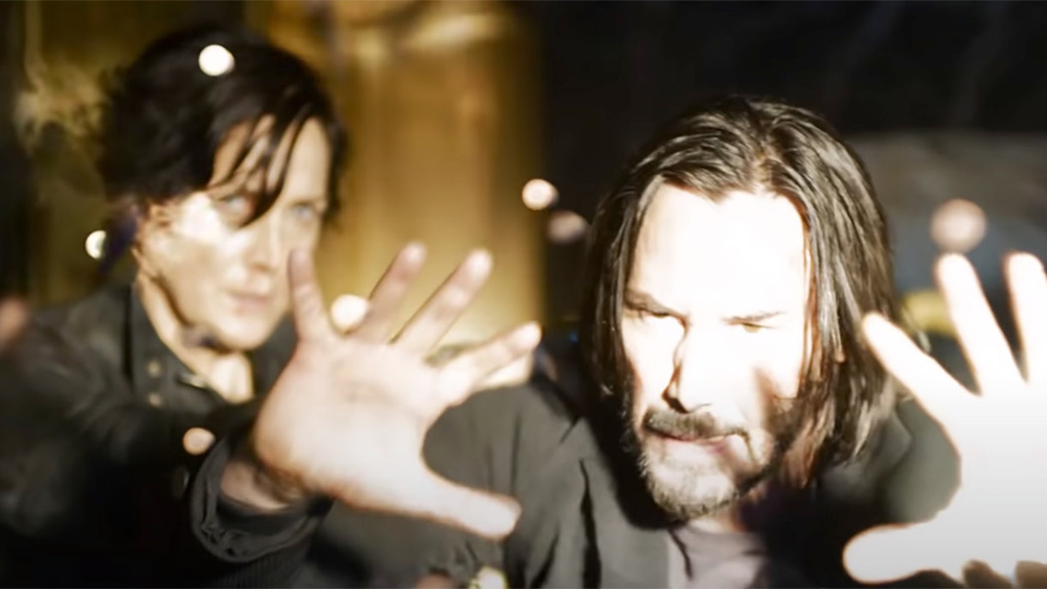 The Matrix Resurrections Trailer: Neo and Trinity Return for More Mind ...