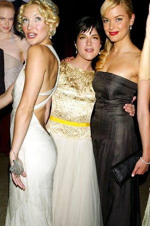 Man Grabs Hornets Nest With Bare Hands... and Eats It