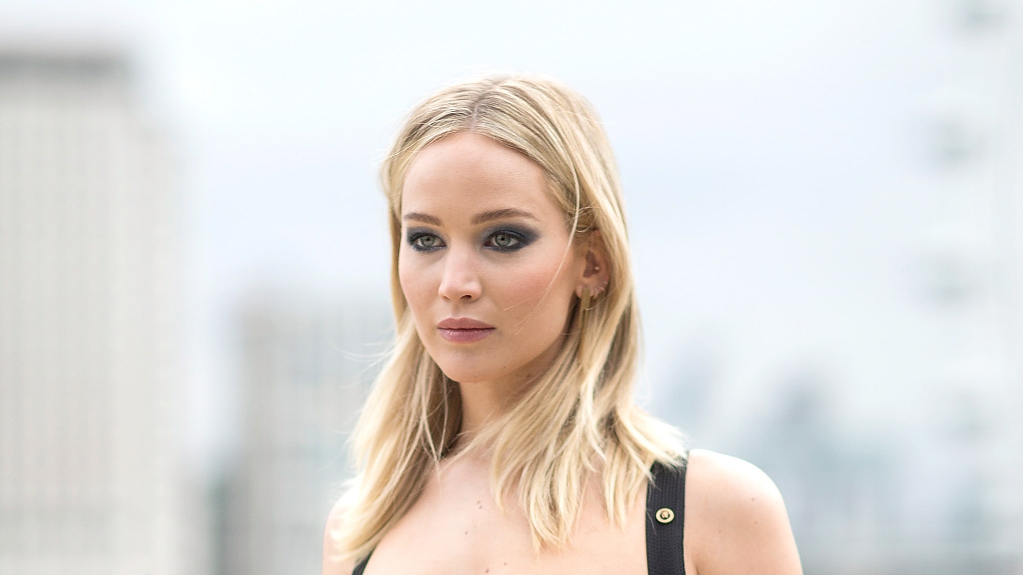 10 Times Jennifer Lawrence Looked Like a Wax Figure