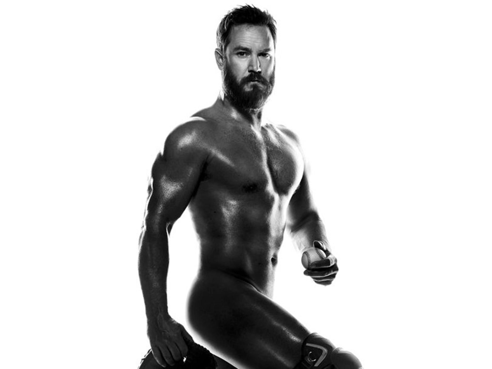 Mark Paul Gosselaar Body